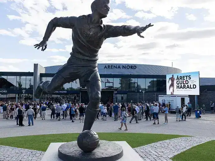 Guld-Harald vogter Arena Nord - Visit Vendsyssel